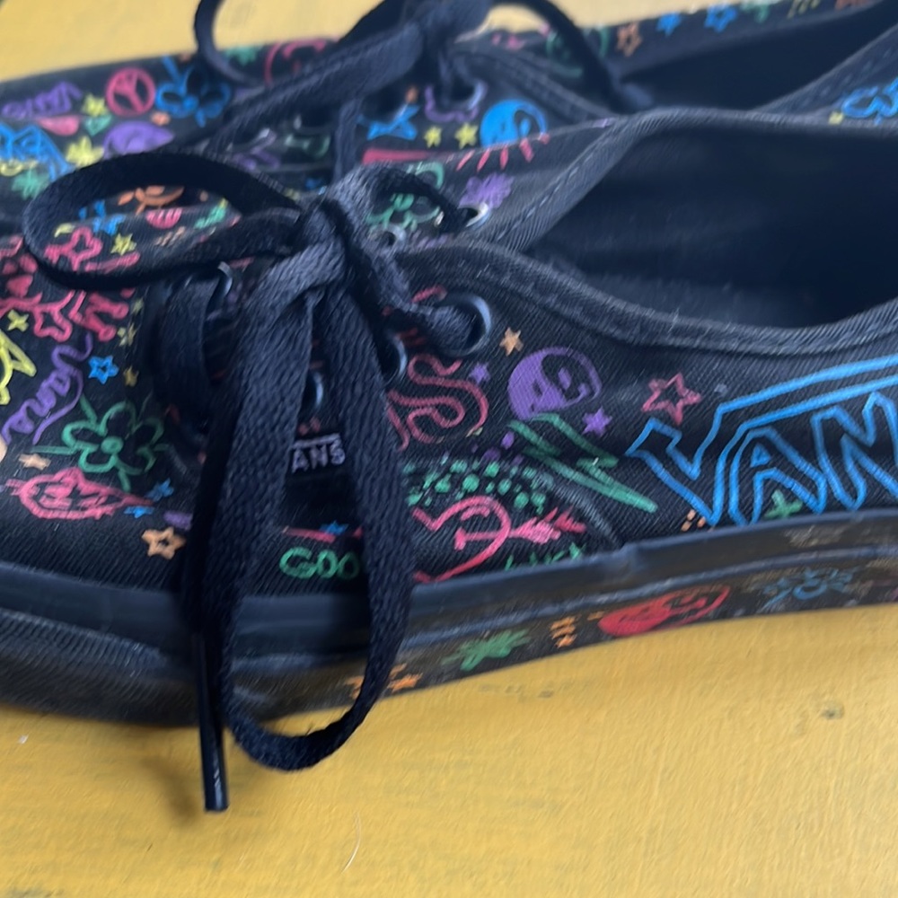 Rare Graffiti Vans - Gem